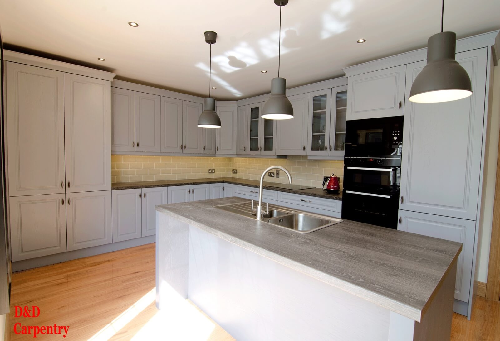 Traditional Kitchen Design and Fitting in Ireland - Bespoke Kitchens ...